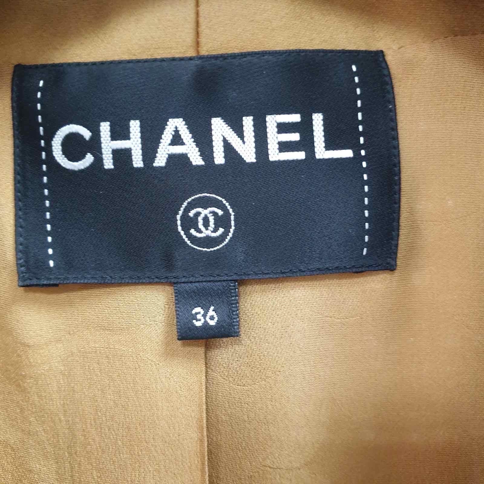 Chanel 2019 Tweed Pattern Blazer For Sale at 1stDibs