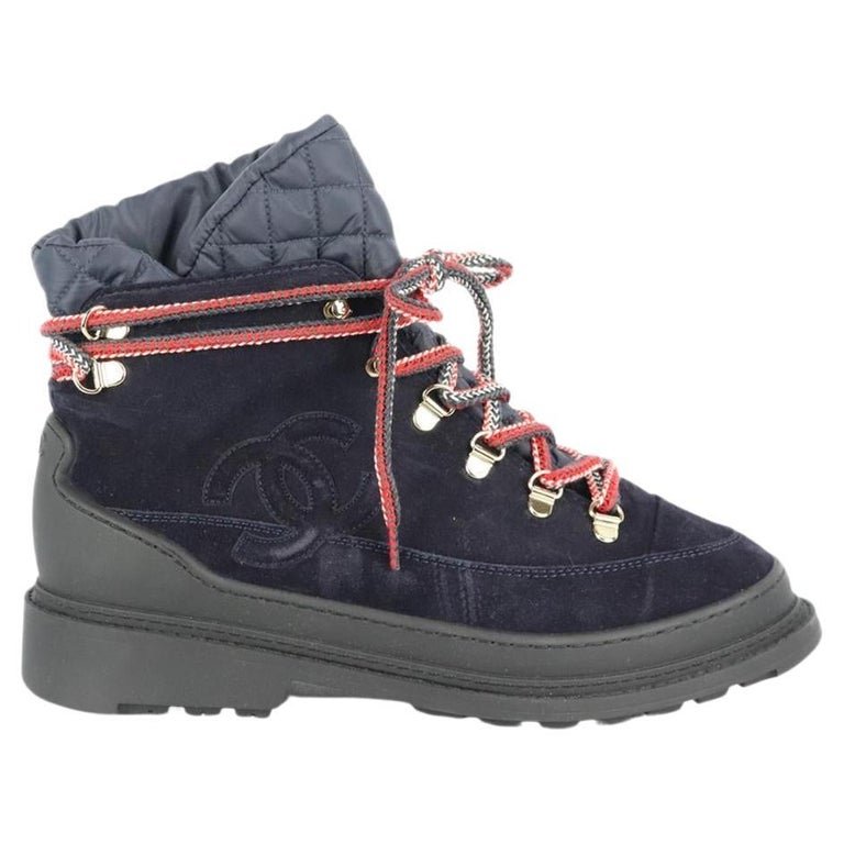 Chanel 2020 Cc Detailed Shearling Lined Suede Ankle Boots Eu 38.5 Uk 5. ...