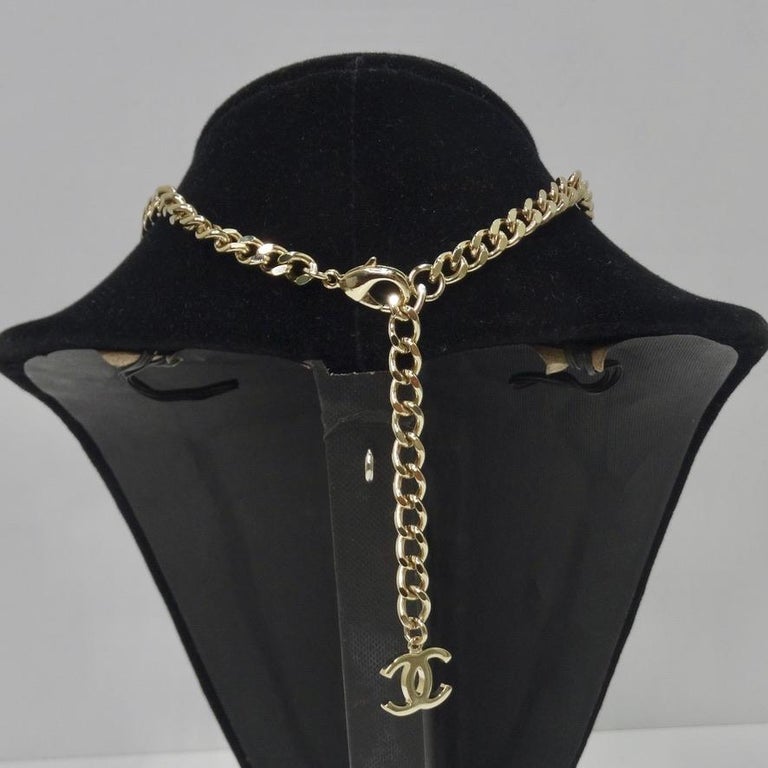 Chanel 2022 Strass Interlocking 'C' Turn Lock Choker For Sale at 1stDibs