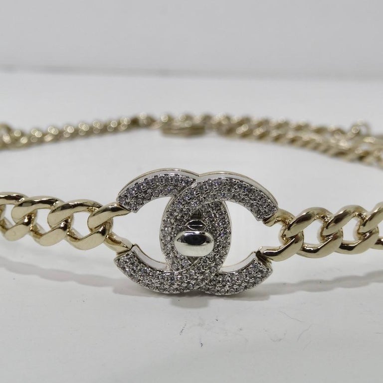 Chanel 2022 Strass Interlocking 'C' Turn Lock Choker For Sale at 1stDibs