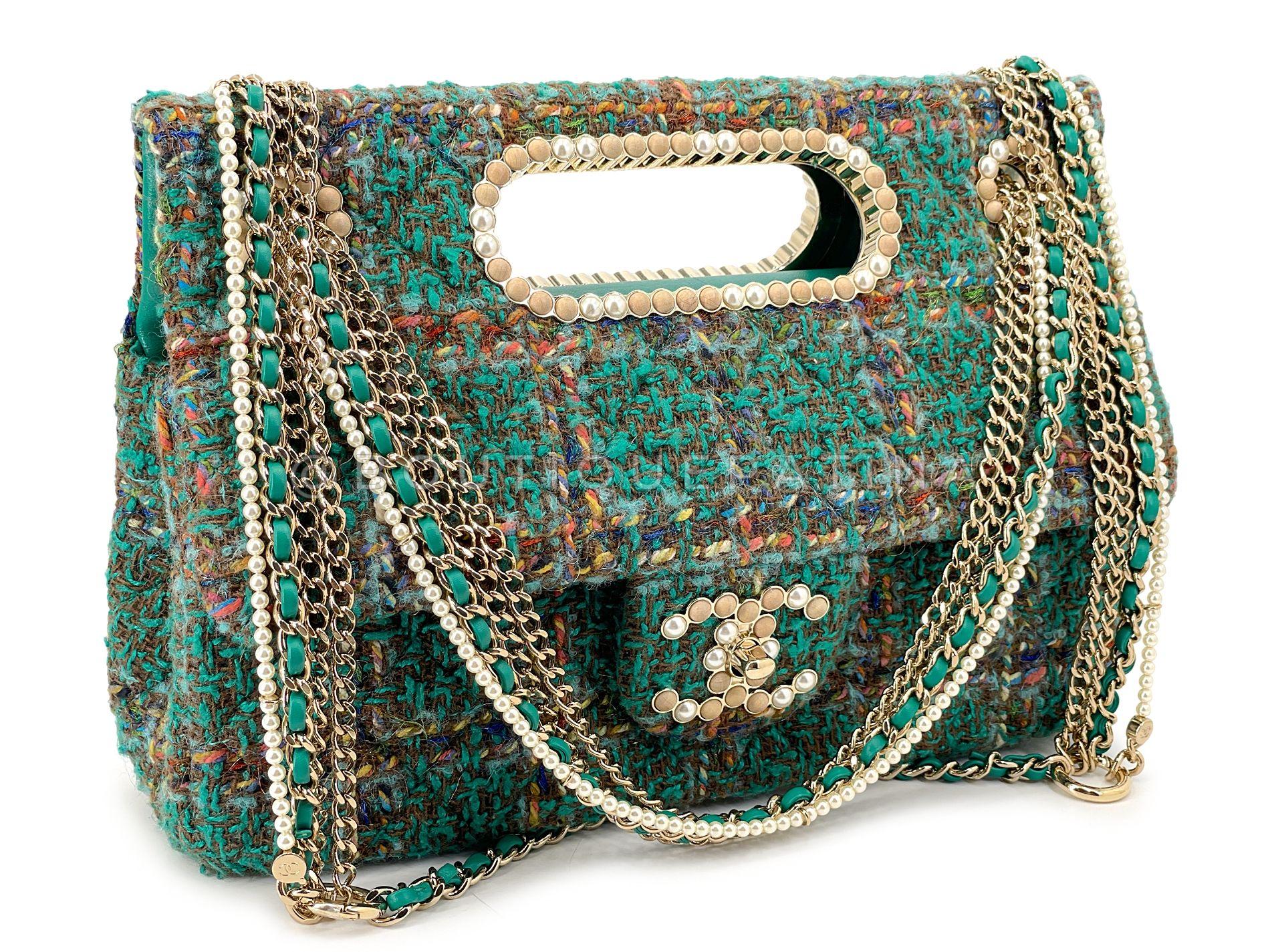 Chanel 2023 Paris-Dakar Green Tweed Pearl Wooden Real Catch Flap Bag GHW 68600 For Sale at 1stDibs