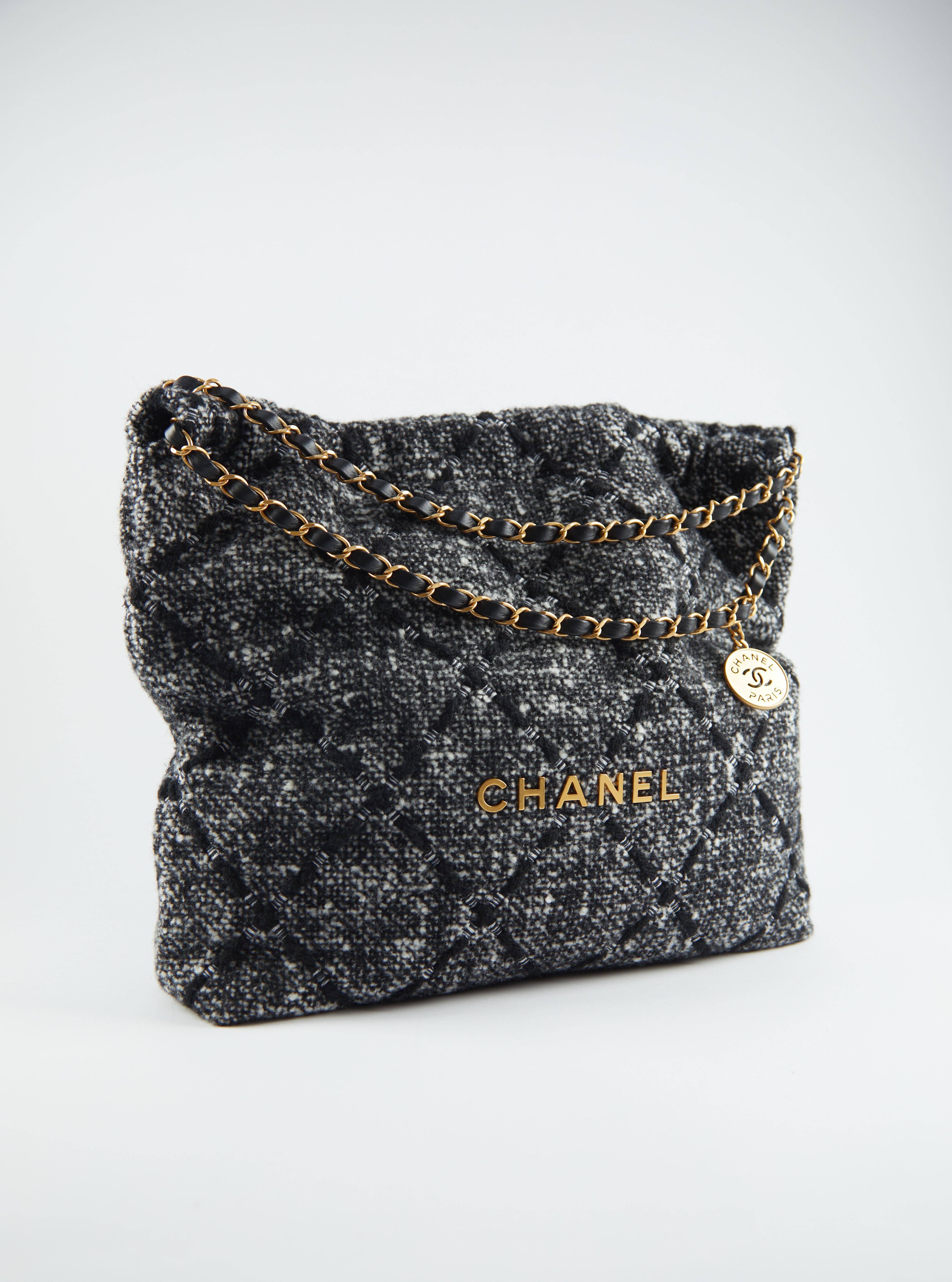 CHANEL 22 BAG BLACK and ECRU Tweed with Gold-Tone Hardware at 1stDibs ...