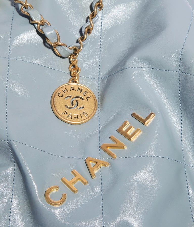 Chanel 22 Handbag at 1stDibs