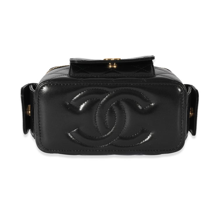 Chanel 22K Leather Vanity With Chain For Sale at 1stDibs