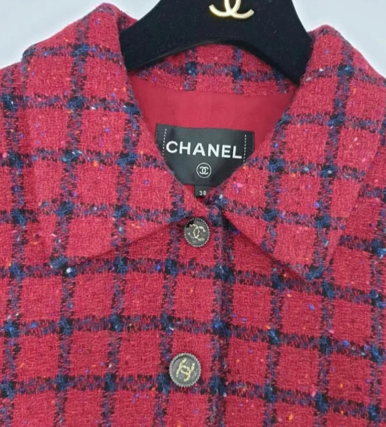 Chanel 22K Runway Tweed Jacket For Sale at 1stDibs