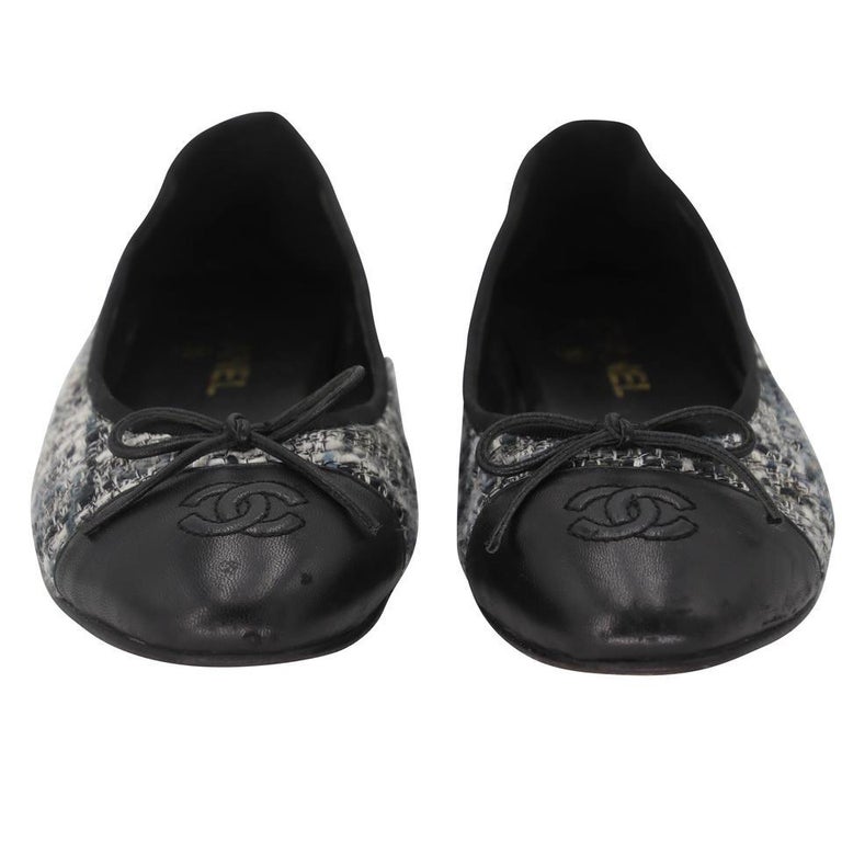 Chanel 38C Tweed Leather CC Cap Flats CC-0523N-0193 For Sale at 1stDibs