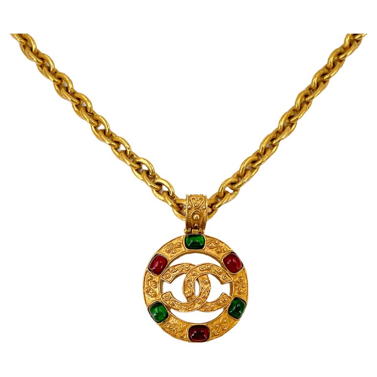 Chanel 94A Vintage Gripoix Encircled Cutout CC Lange Halskette Gold ...