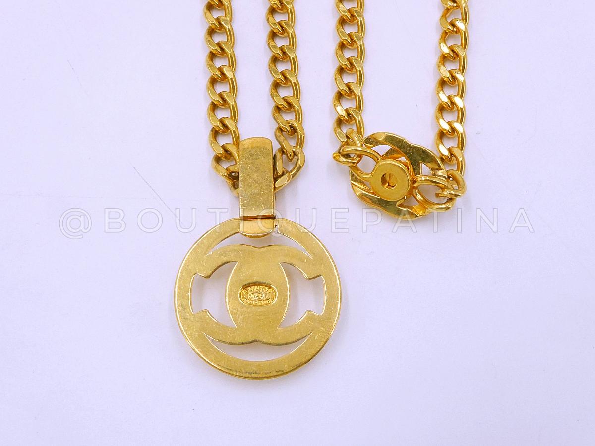 Chanel 97P Vintage Encircled CC Turnlock Necklace 24k GHW 66513 For Sale at 1stDibs