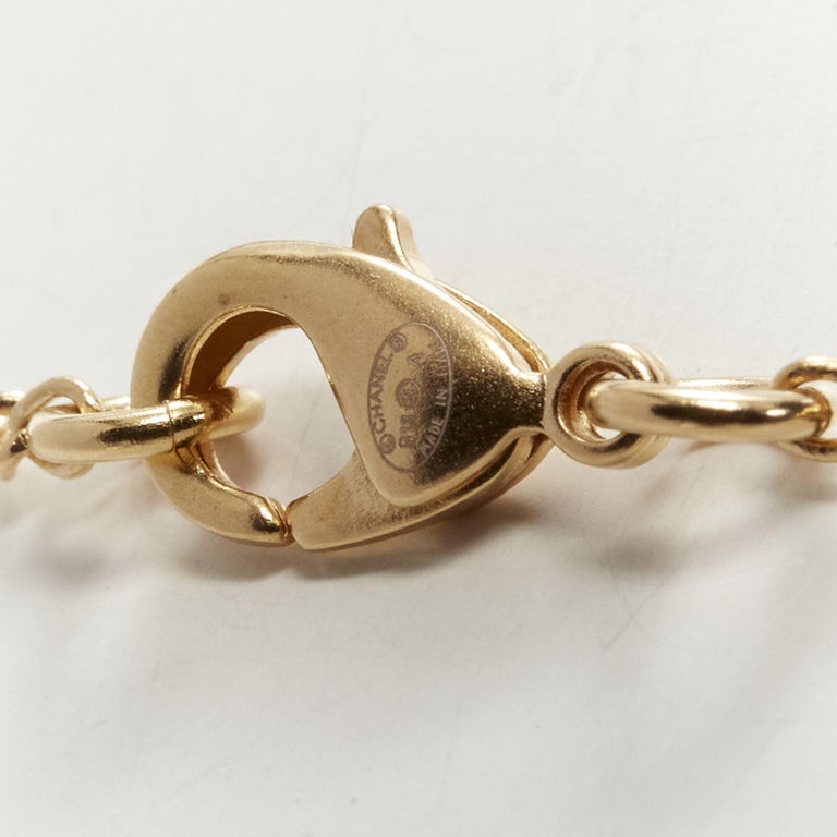 CHANEL B18A CC logo gold tone textured anchor nautical pendant necklace ...
