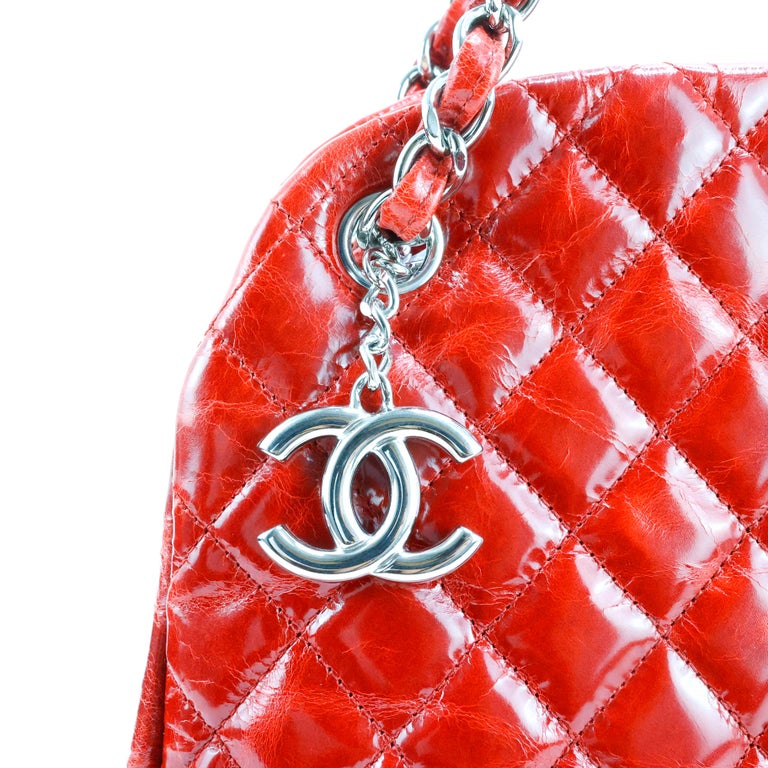 Chanel Bag in red quilted leather For Sale at 1stDibs