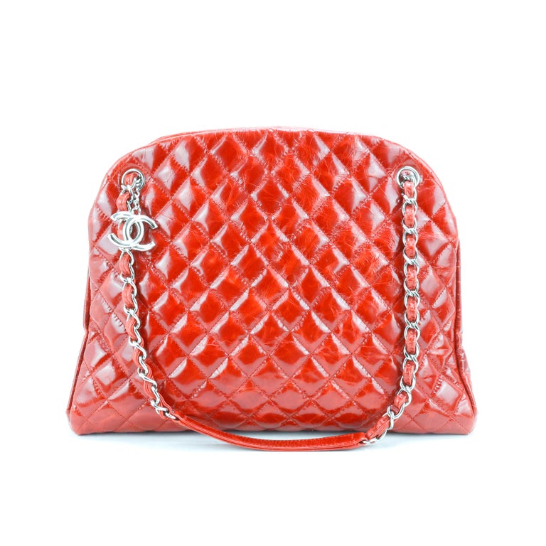 Chanel Bag in red quilted leather For Sale at 1stDibs