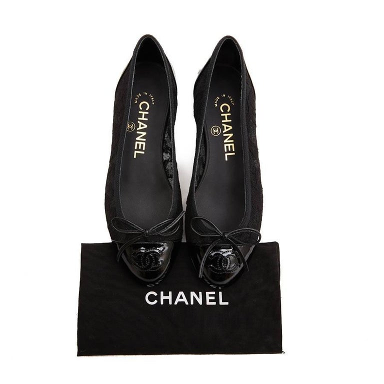 CHANEL Ballerinas in Lace and Black Patent Leather Size 34FR at 1stDibs