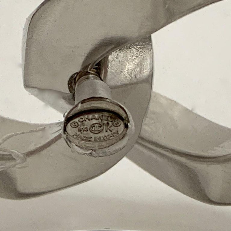 Chanel Bangle Bracelet With Silver Tone Chain On Resin For Sale at 1stDibs