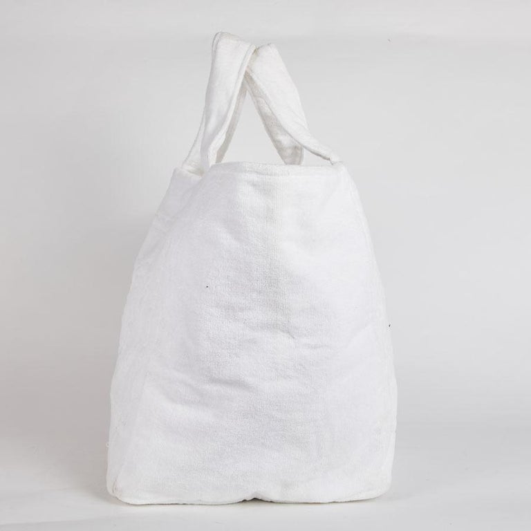 CHANEL Beach Bag in White Sponge Fabric at 1stDibs | white beach bag ...