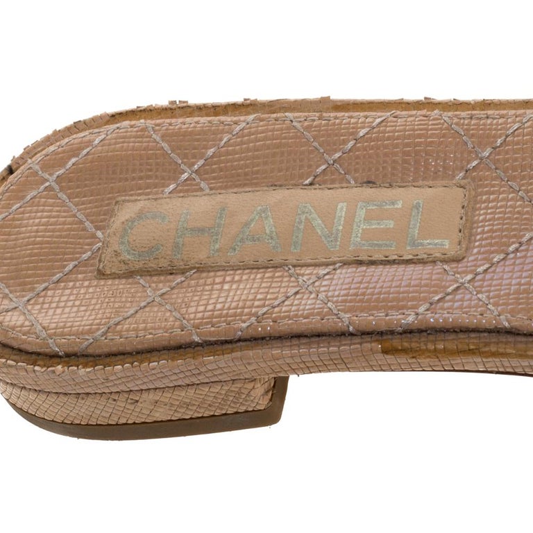 Chanel Beige Faux Pearl Slide Flat Sandals Size 38 at 1stDibs | chanel ...