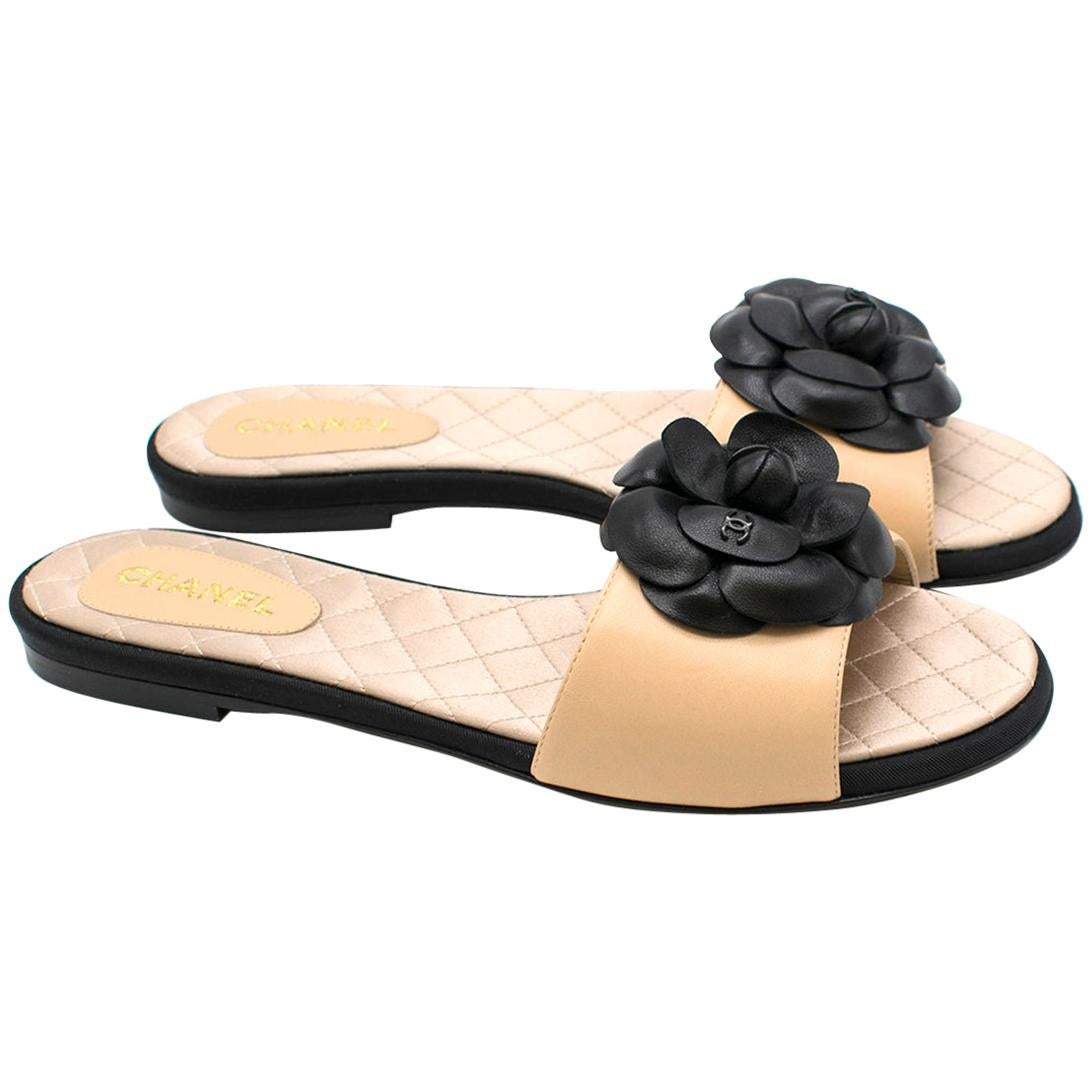 Chanel Slides - 18 For Sale on 1stDibs