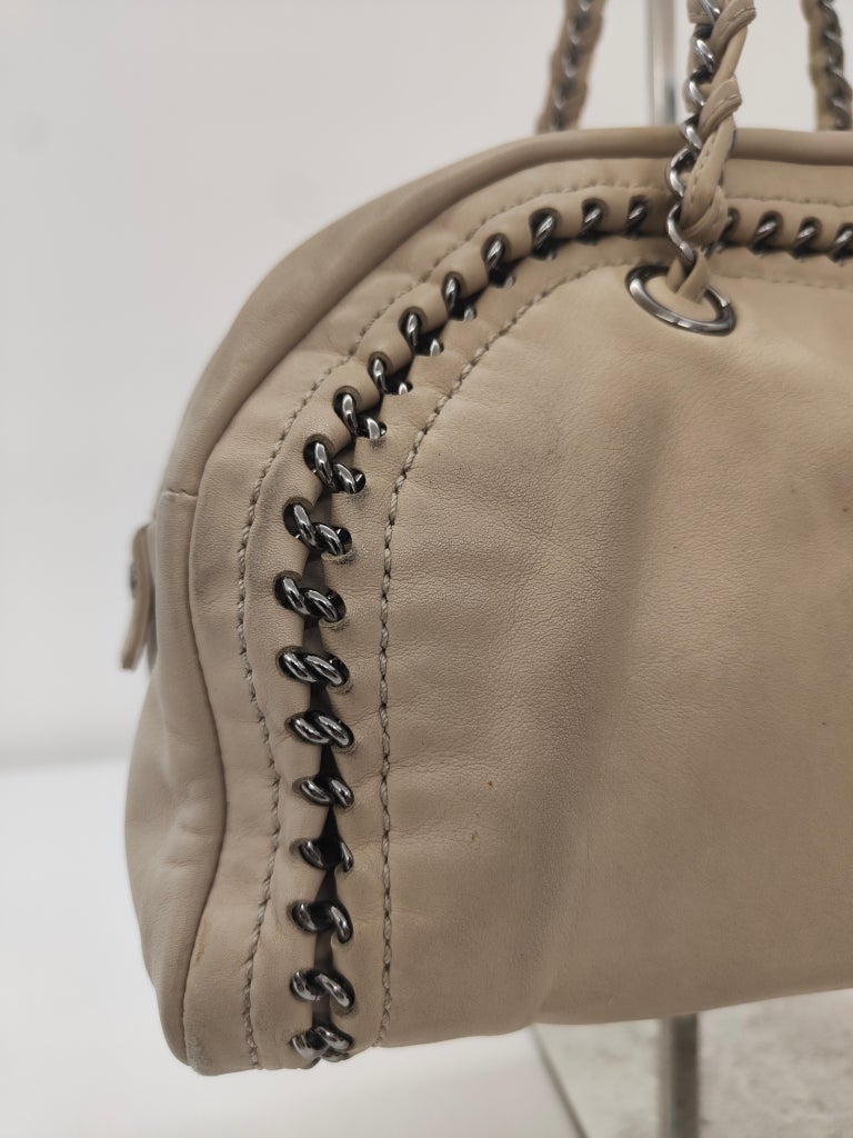 Chanel beige leather silver hardware shoulder bag For Sale at 1stDibs