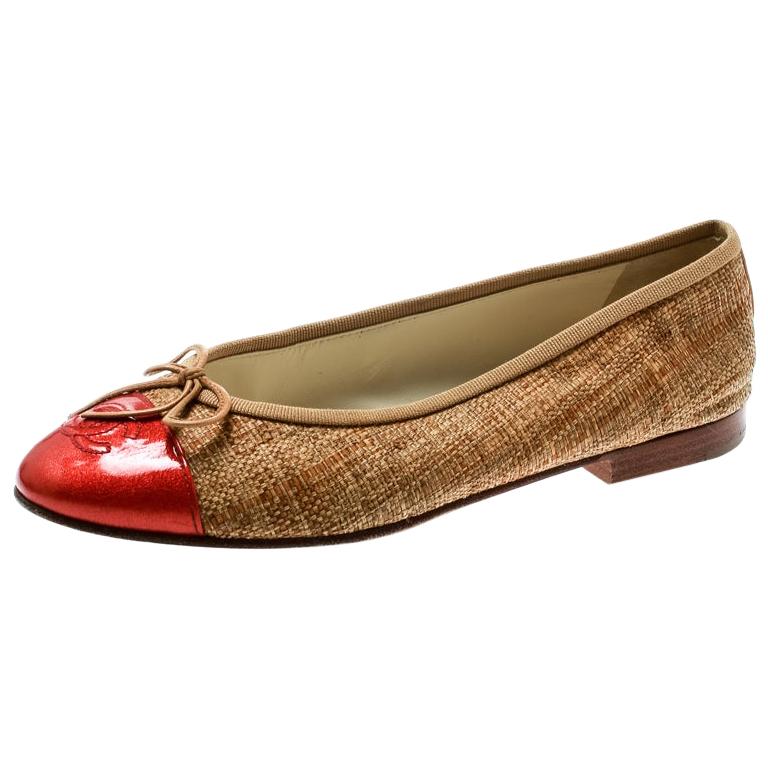 Chanel Beige Raffia With Red Patent Leather CC Cap Toe Ballet Flats ...
