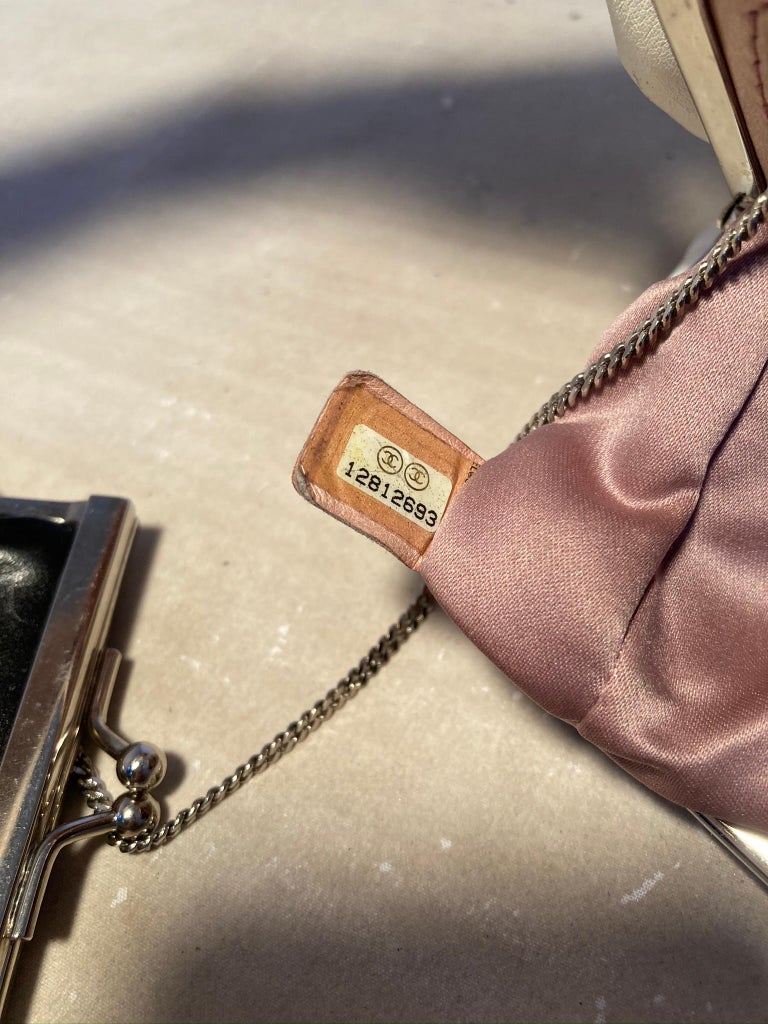 Chanel Black and White Kiss Lock Clutch with Coin Pouch For Sale at 1stDibs