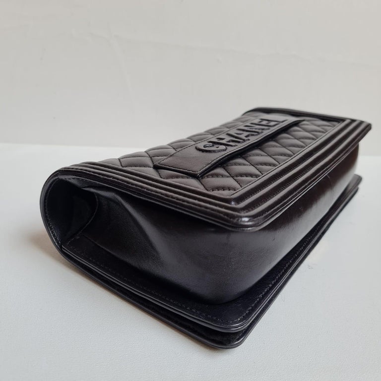 Chanel Black Calfskin Quilted Boy Clutch For Sale at 1stDibs