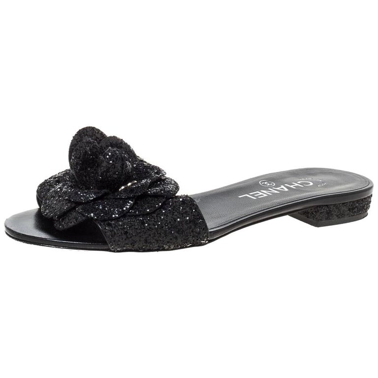 Chanel Black Coarse Glitter Fabric Camellia Embellished CC Flat Slides ...