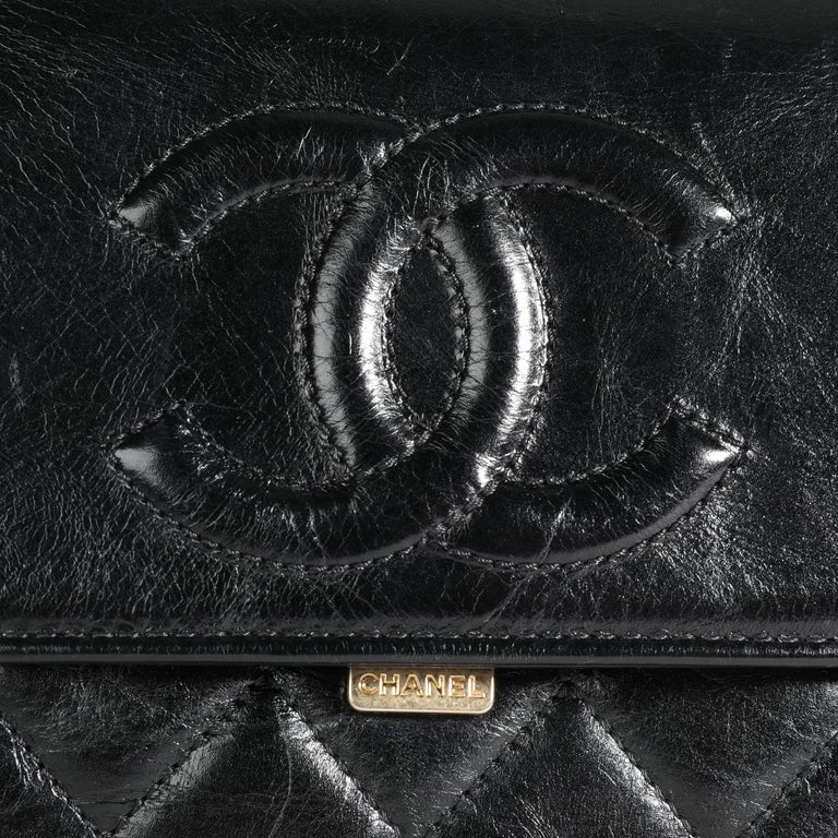 Chanel Black Crinkled Calfskin En Vogue Rope Flap Bag For Sale at 1stDibs