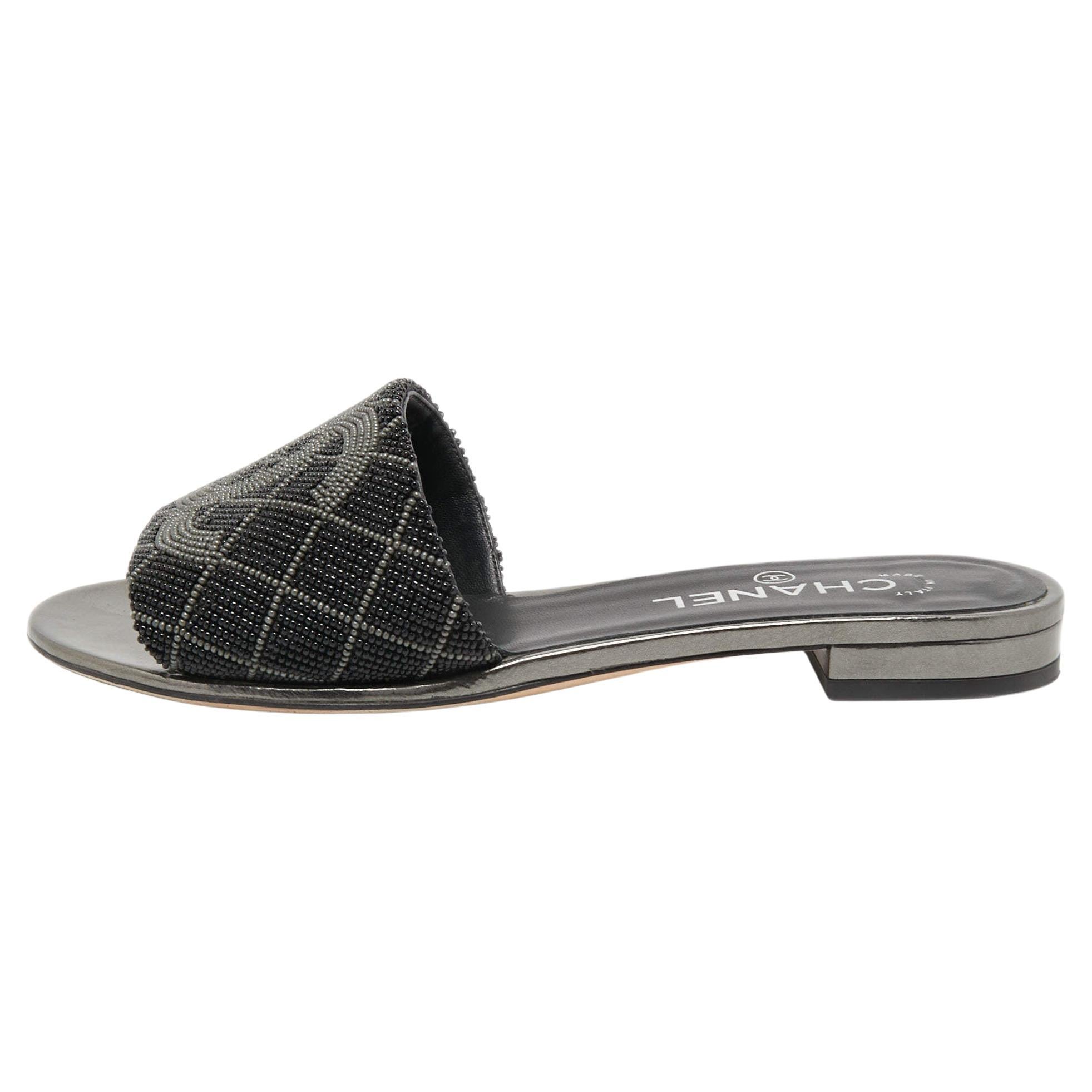 Chanel Black/Grey Beads Embellished CC Flat Slides Size 38.5 at 1stDibs ...