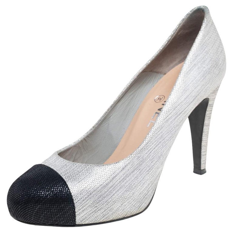 Chanel Black/Grey Suede Cap Toe Pumps Size 38 For Sale at 1stDibs