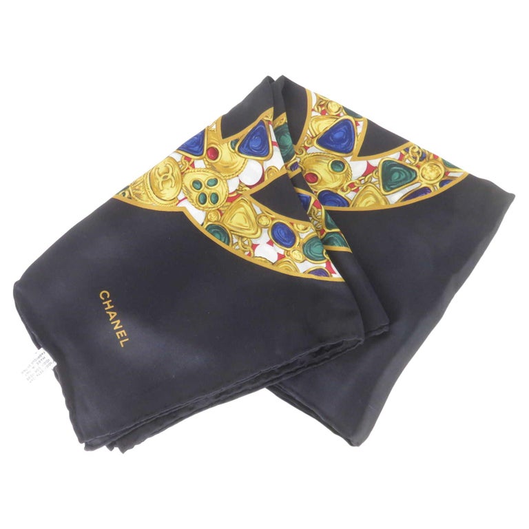 Chanel Black Jewelry Chain Gripoix Printed CC Logo Silk Scarf For Sale ...