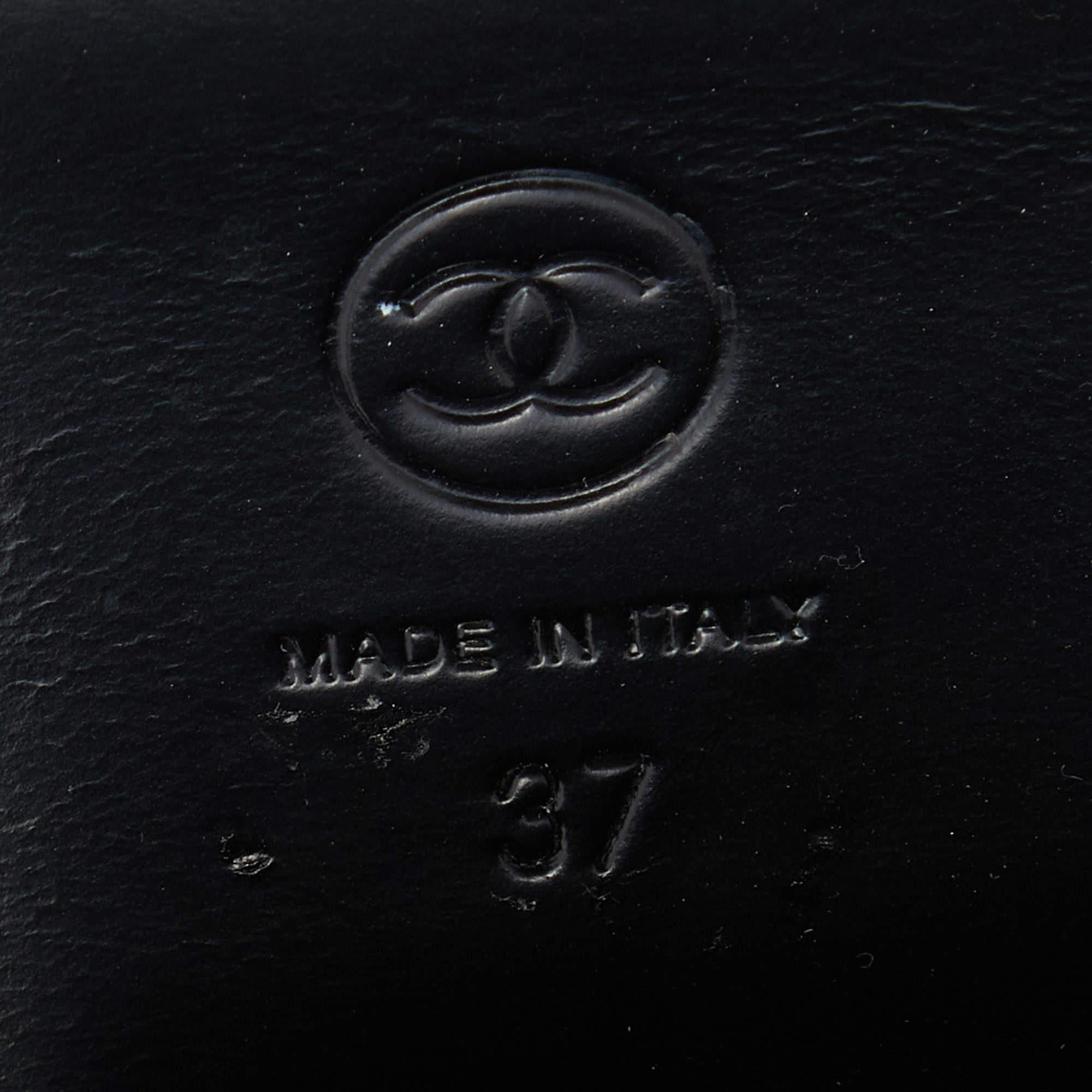 Chanel Black Leather Block Heel Ankle Boots Size 37 For Sale at 1stDibs