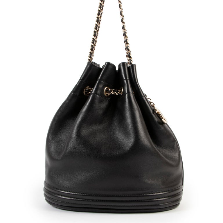 Chanel Black Leather Bucket Bag For Sale at 1stDibs