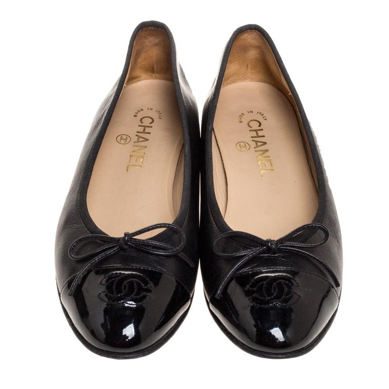 Chanel Black Leather CC Bow Ballet Flats Size 38.5 at 1stDibs