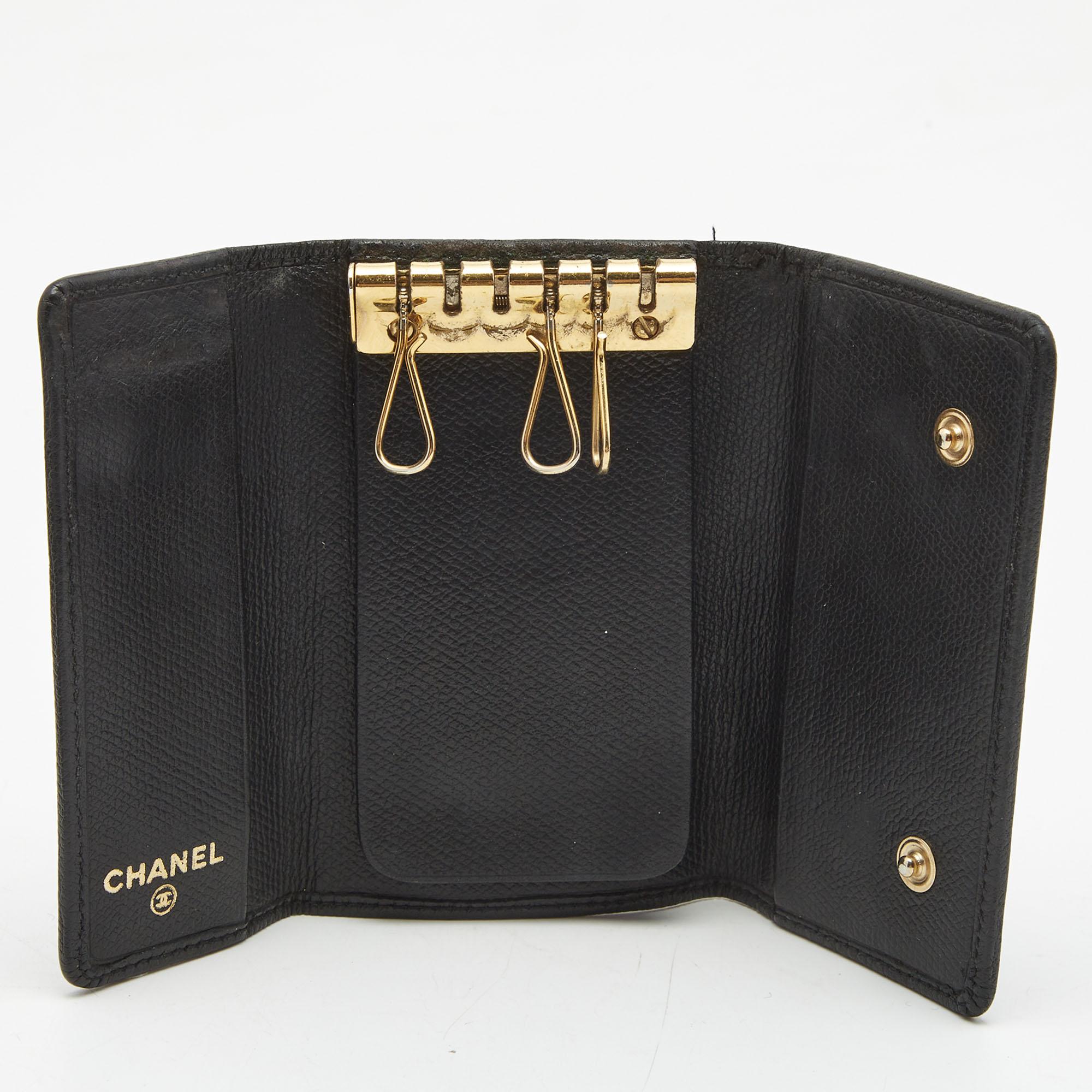 Chanel Black Leather CC Flap 6 Key Holder For Sale at 1stDibs
