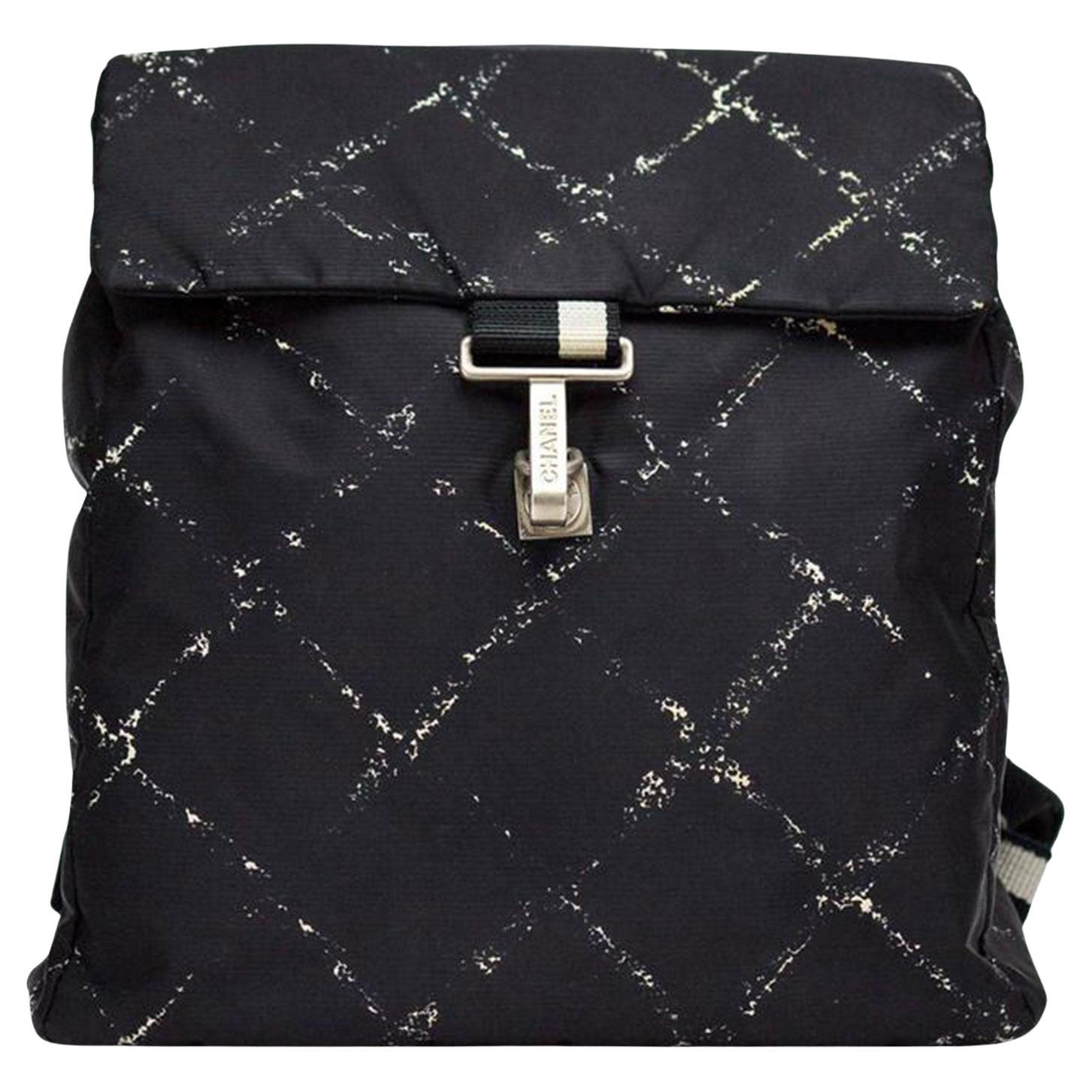BURBERRY Chilton Check Hearts Canvas Leather Trim Backpack at 1stDibs ...