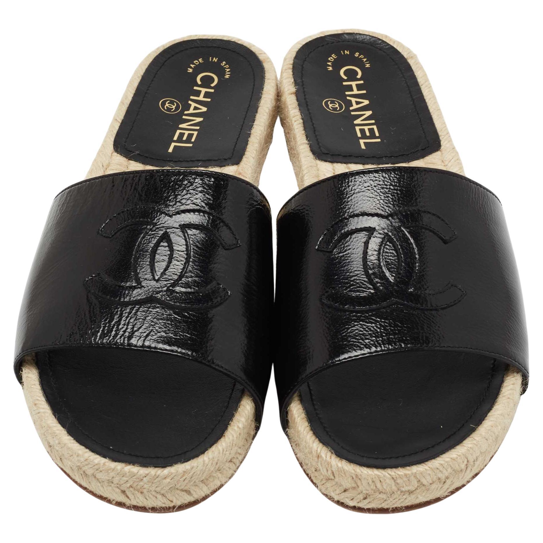 Chanel Flat Slides - 9 For Sale on 1stDibs
