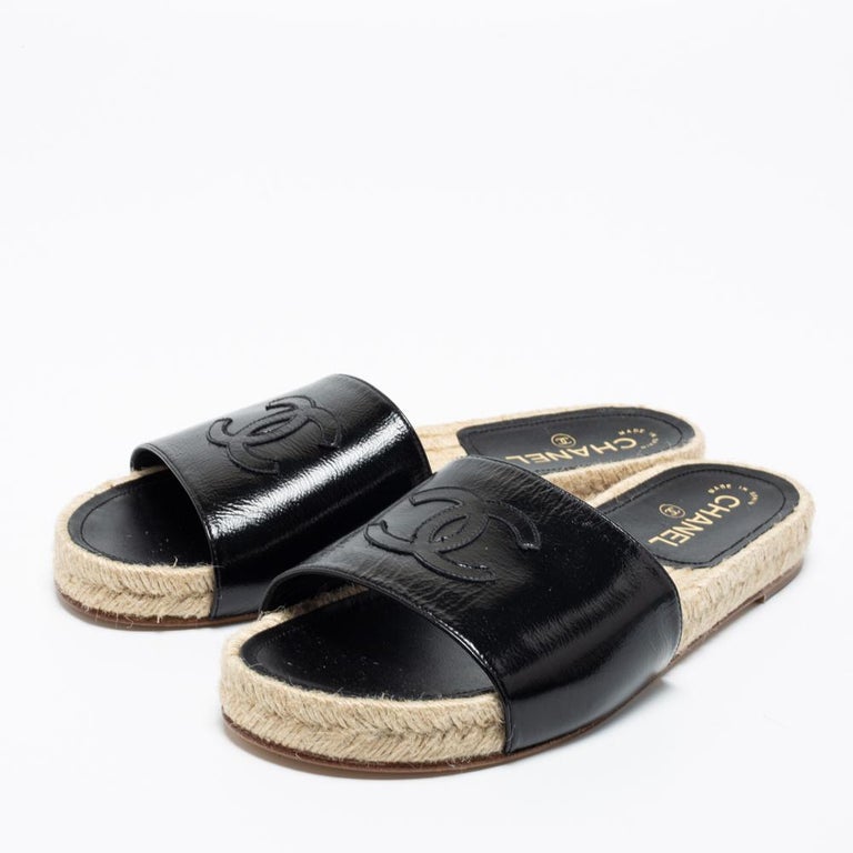 Chanel Black Patent Leather CC Logo Flat Espadrille Slides Size 40 For ...