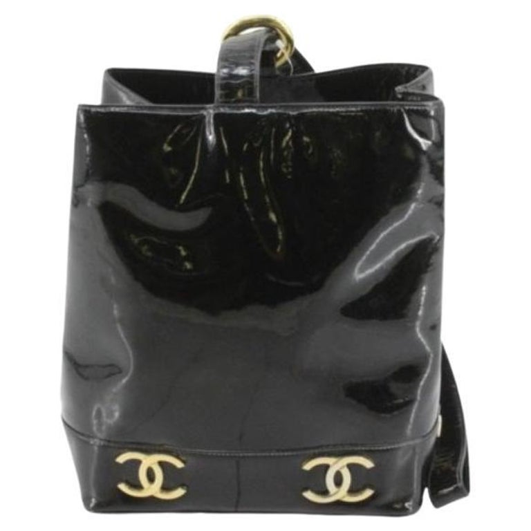 Chanel Black Patent Leather CC Shoulder Bucket Bag For Sale at 1stDibs