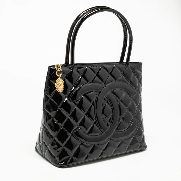 Chanel Black Patent Leather Medallion Tote For Sale at 1stDibs