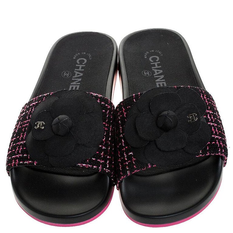 Chanel Black/Pink Camellia Tweed Slip On Slides Size 36 For Sale at 1stDibs
