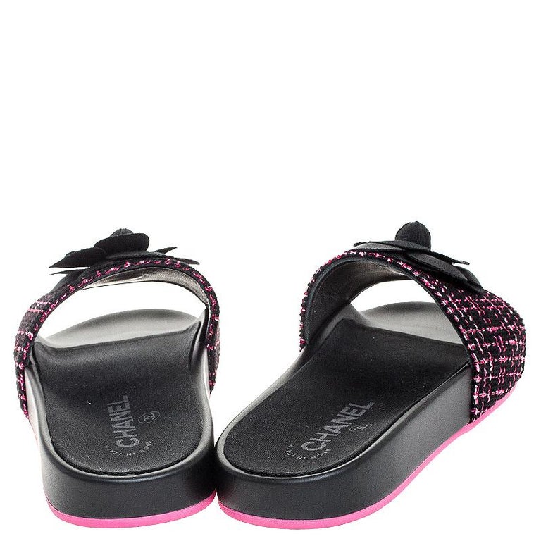 Chanel Black/Pink Camellia Tweed Slip On Slides Size 36 For Sale at 1stDibs
