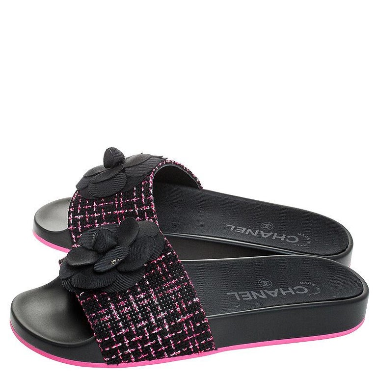 Chanel Black/Pink Camellia Tweed Slip On Slides Size 36 For Sale at 1stDibs