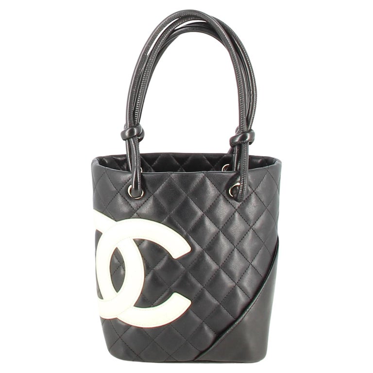 Chanel Black Quilted Handbag For Sale at 1stDibs