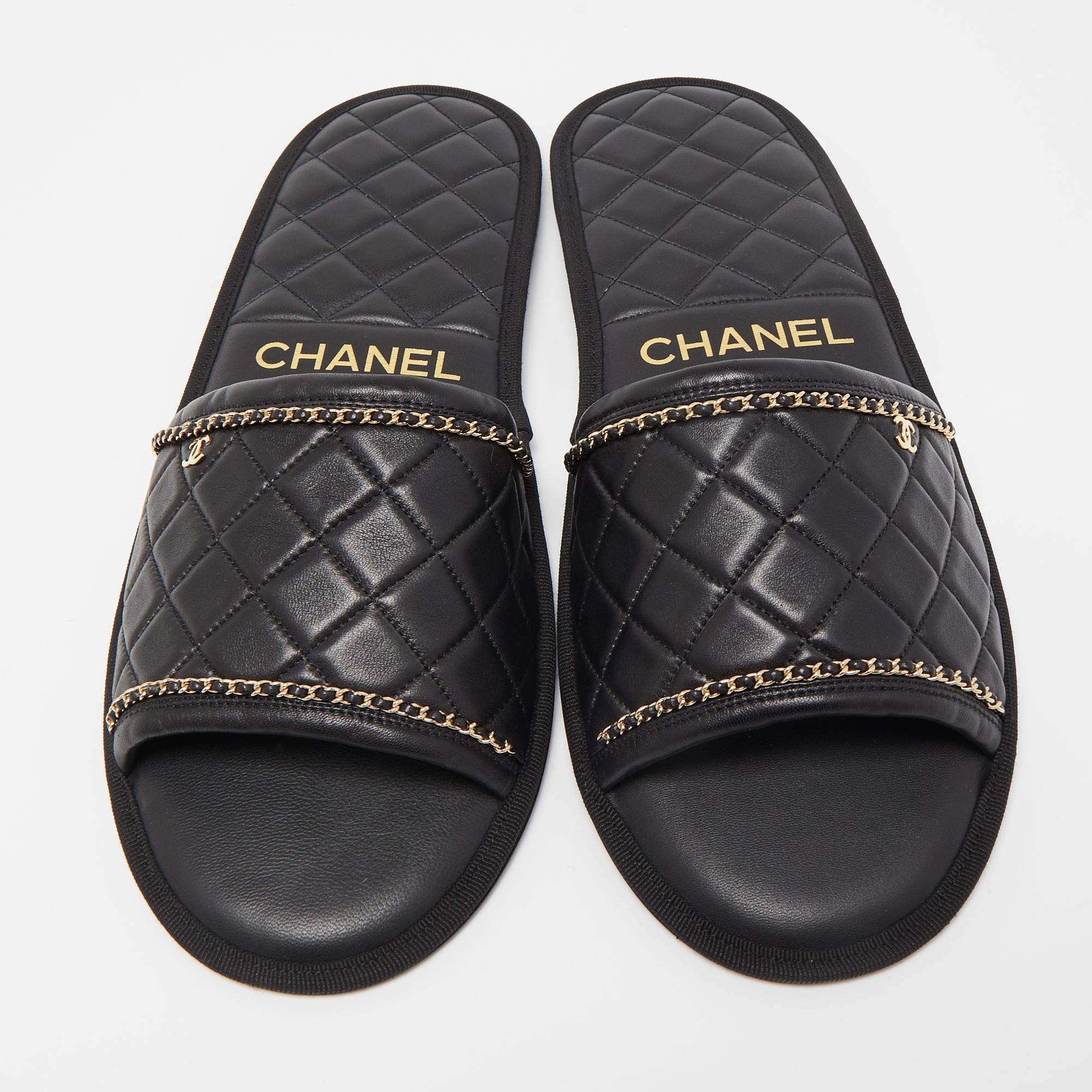 Chanel Black Quilted Leather Chain Flat Slides For Sale at 1stDibs