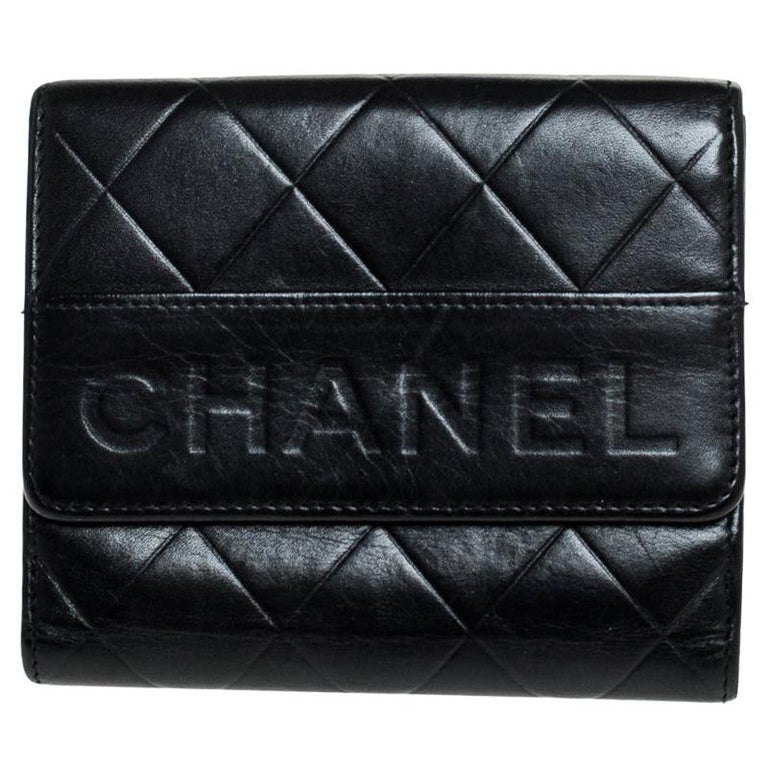 Chanel Black Quilted Leather Compact Wallet For Sale at 1stDibs