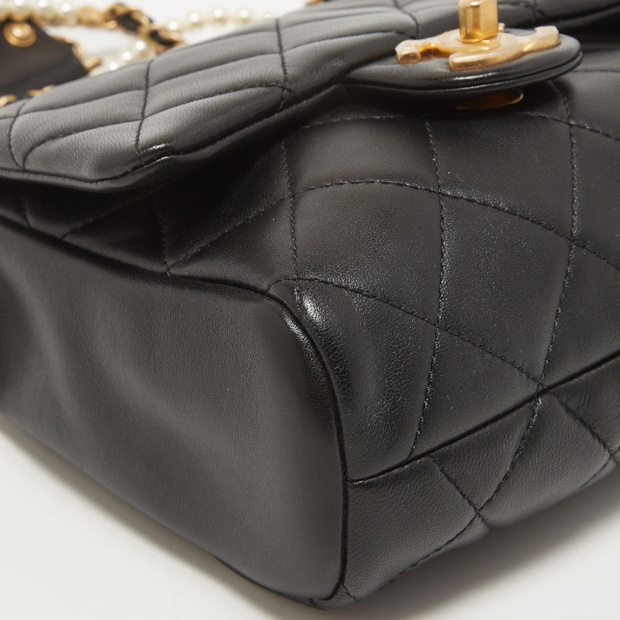 Chanel Black Quilted Leather Side-Packs Crossbody Bag For Sale at 1stDibs