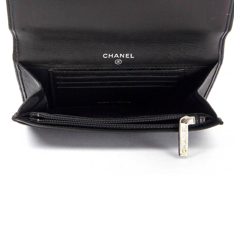 CHANEL black quilted leather Wallet For Sale at 1stDibs