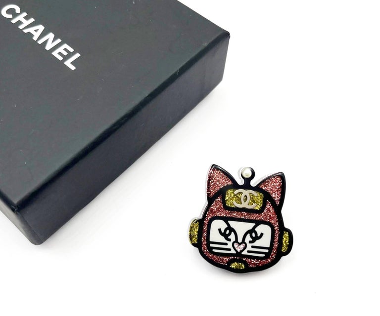 Chanel Black Red Yellow Glitter Cat Pin For Sale at 1stDibs
