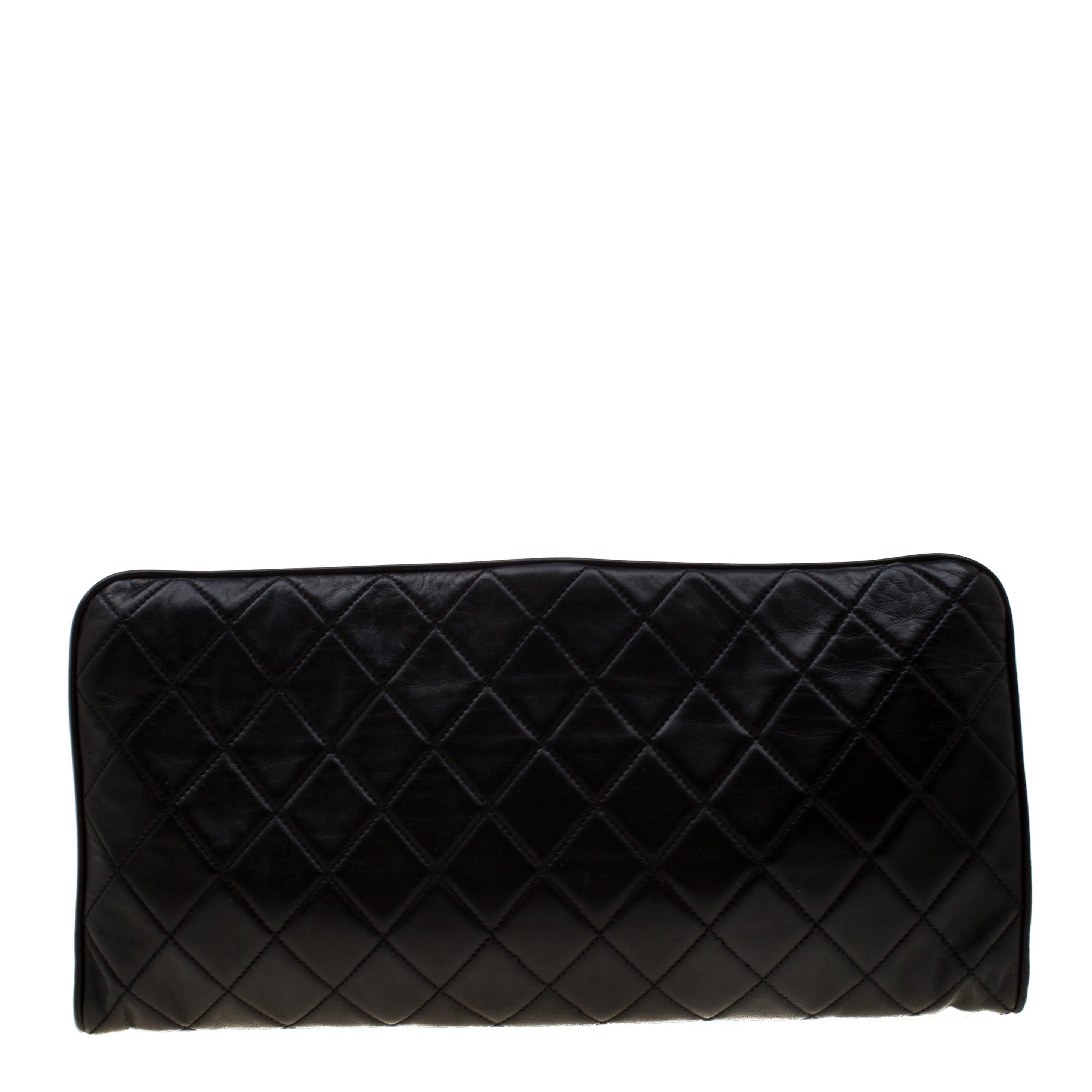 Chanel Black/White Quilted Leather Fold Over Clutch For Sale at 1stDibs ...