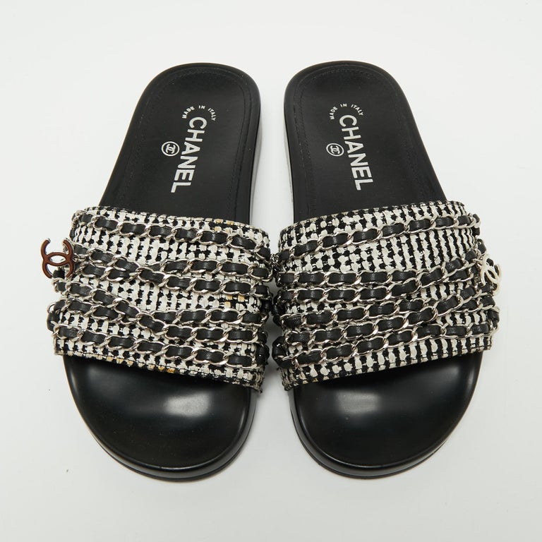 Chanel Black/White Tweed Leather Tropiconic Chain Detail Slides Sandals ...