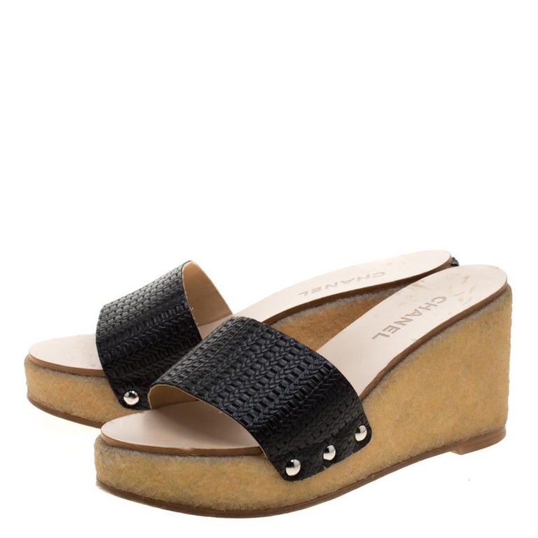 Chanel Black Woven Leather Wedge Slides Size 41 For Sale at 1stDibs